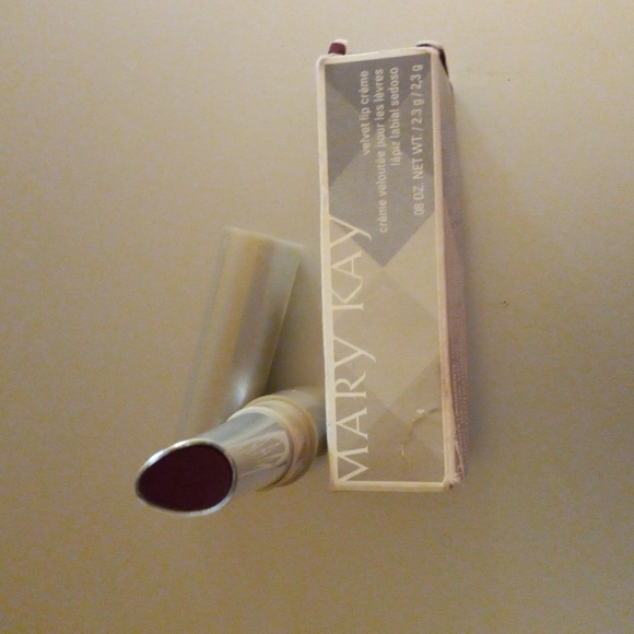 Mary Kay | Makeup | Mary Kay Oh So Currant In Gray Tube Last One On ...